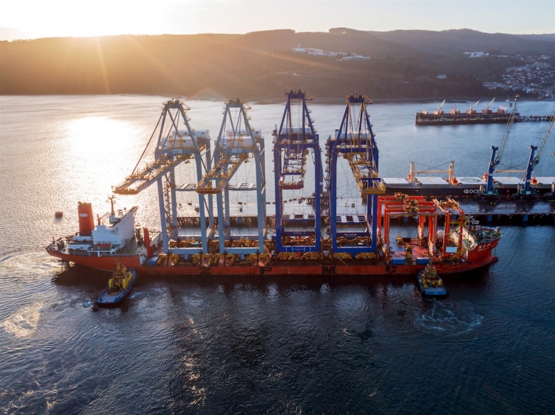 DP World Lirquén recibe dos nuevas grúas Súper Post-Panamax - MundoMaritimo